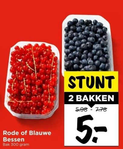 Rode of blauwe bessen bak 300 gram aanbieding bij Vomar