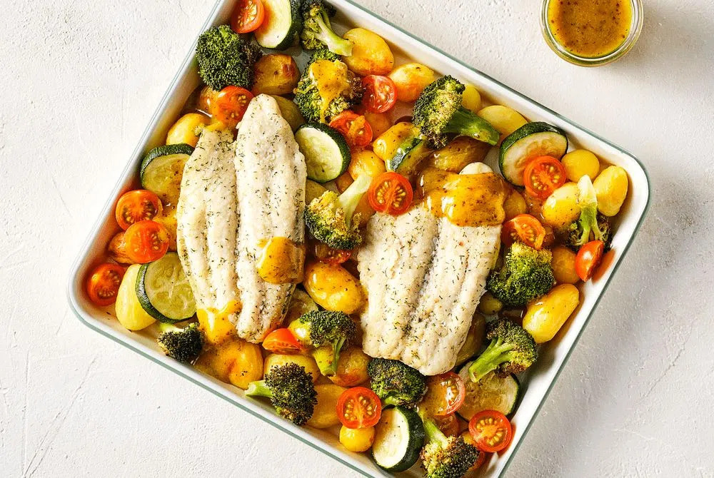 Witvis-traybake met mosterd-dillesaus aanbieding bij Picnic