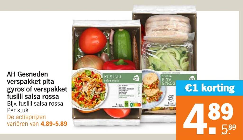 Gesneden verspakket pita gyros of verspakket fusilli salsa rossa ...