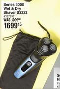 Philips series 3000 wet & dry shaver s3232 offer at Dis-Chem