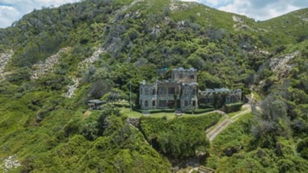 All CASTLE offers - Find and view the cheapest CASTLE offer!